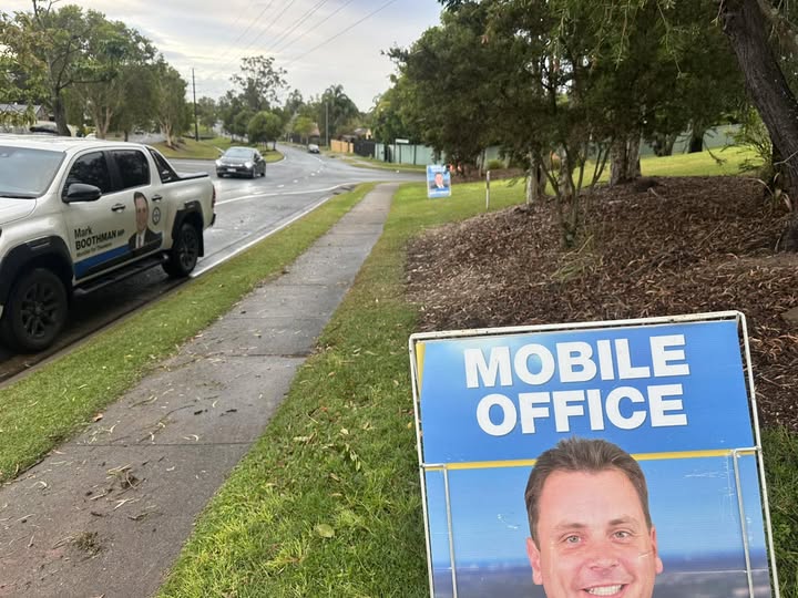 Community Roadside Oxenford